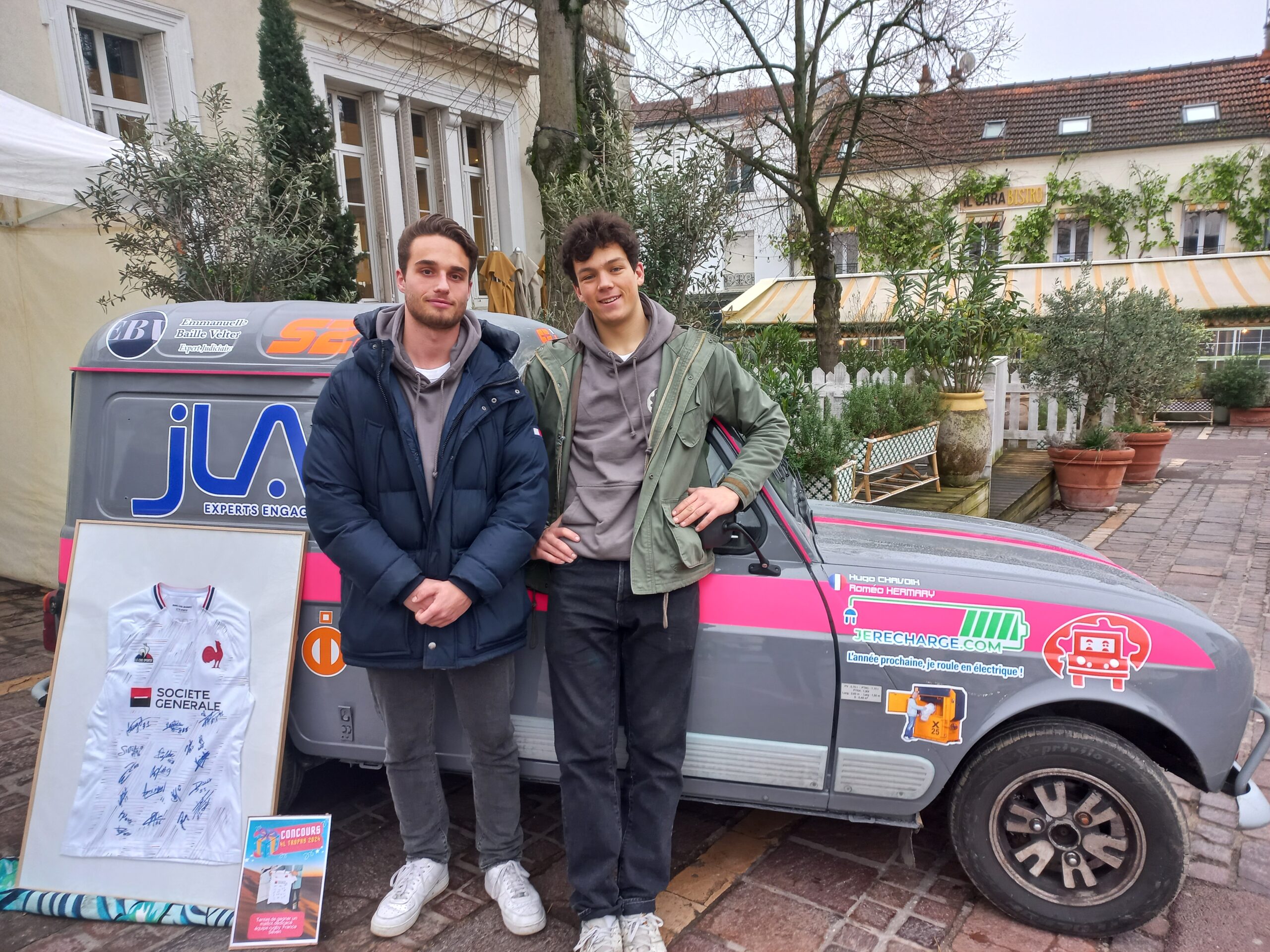 Top départ du Raid 4L Trophy - Ville de Garches